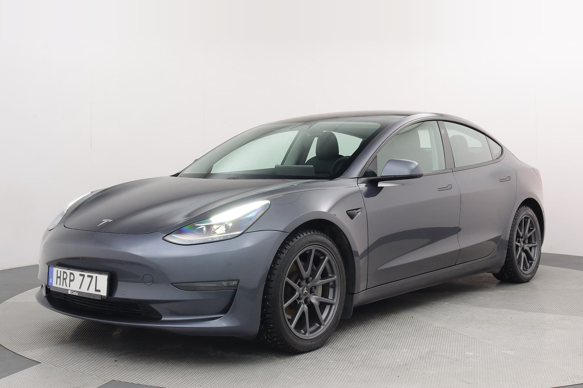 Köp Tesla Model 3 – Vi har begagnade Tesla Model 3 i lager | Carla