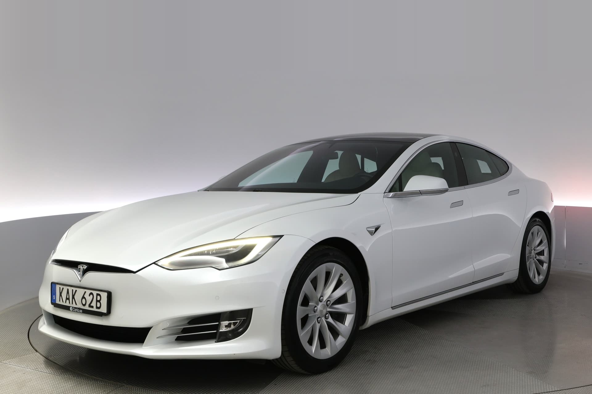 Köp Tesla till bra pris – Köpa Tesla begagnad | Carla.se