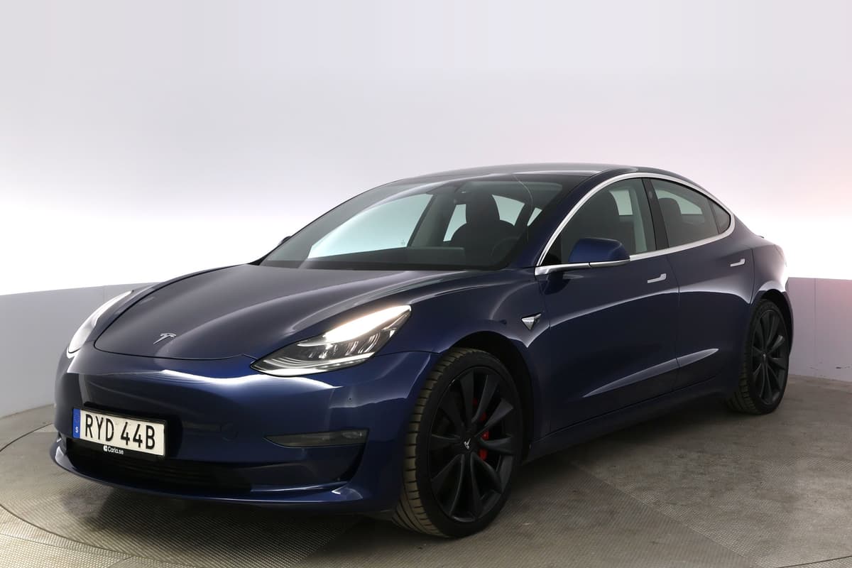 Köp Tesla Model 3 – Vi har begagnade Tesla Model 3 i lager | Carla