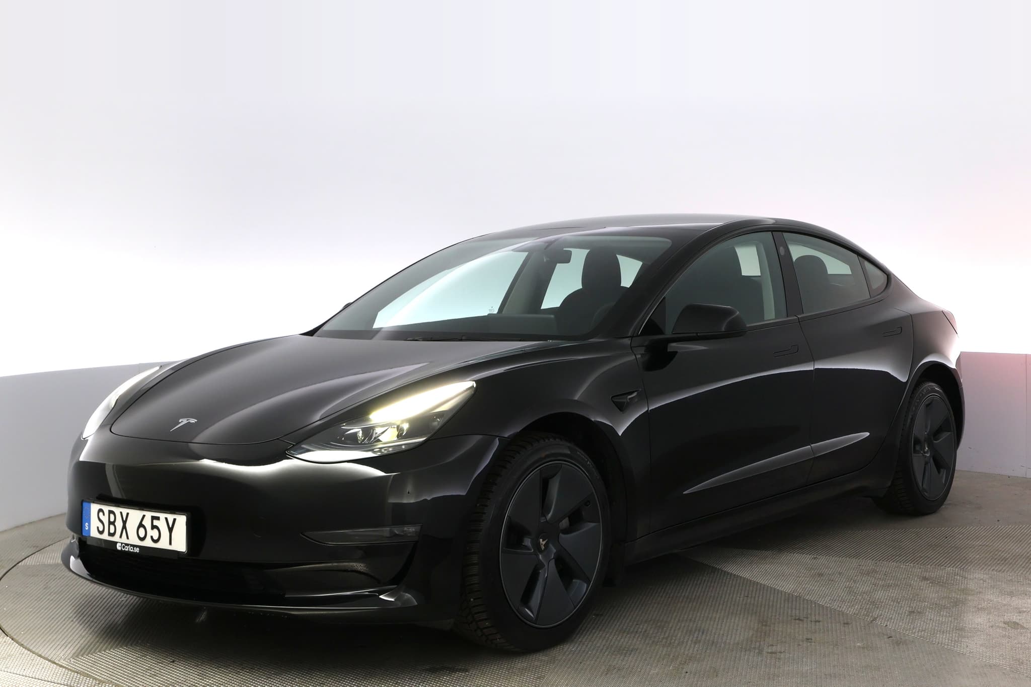 Köp Tesla Model 3 – Vi har begagnade Tesla Model 3 i lager | Carla