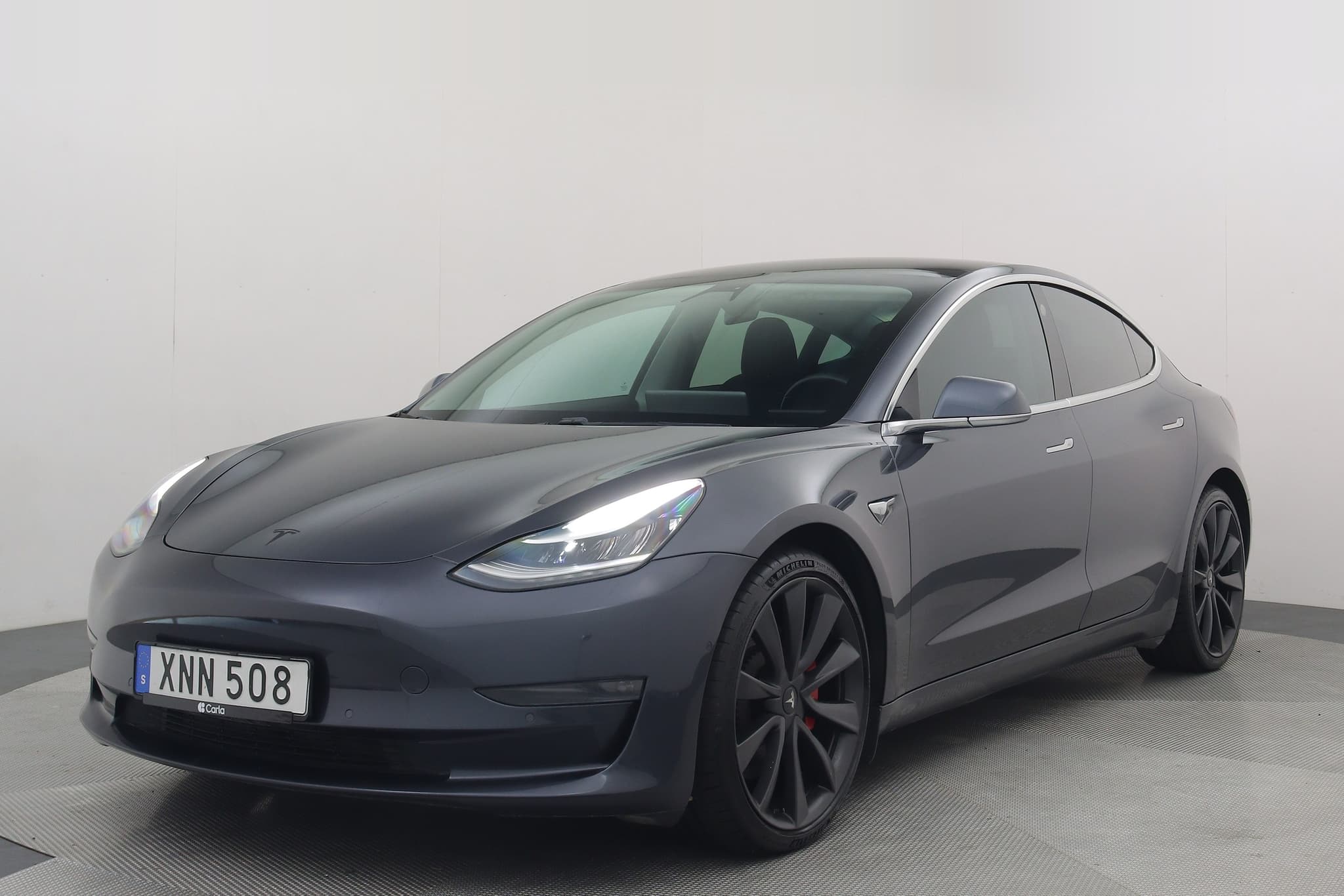 Begagnade elbilar och laddhybrider till salu | Carla